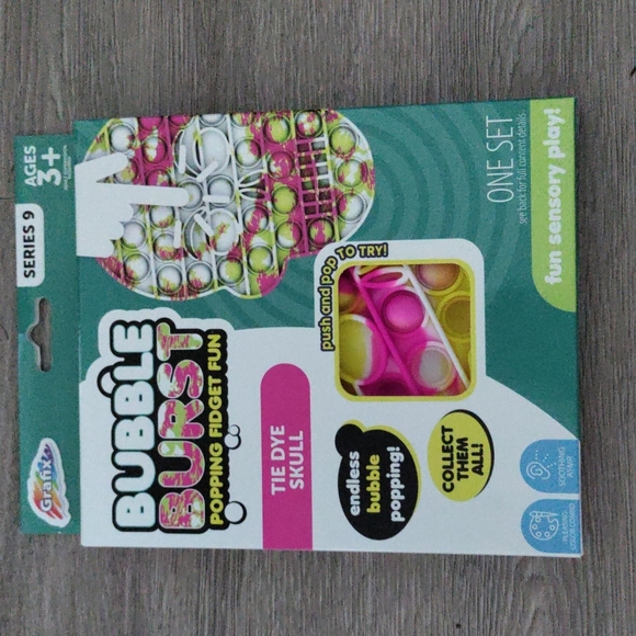 grafix | Toys | Skull Popit Fidget Sensory Toy Tie Dye Pinkyellow ...